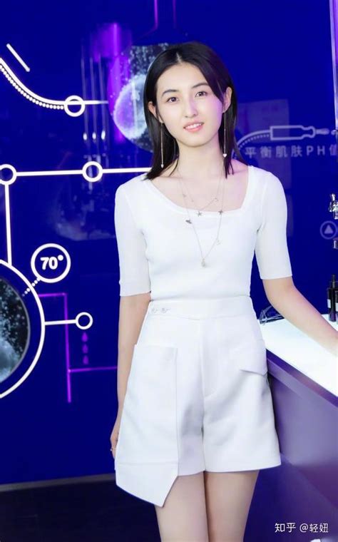 张子枫，从 包子脸”到 瓜子脸”，坦言：一个技巧戒掉零食！ 知乎