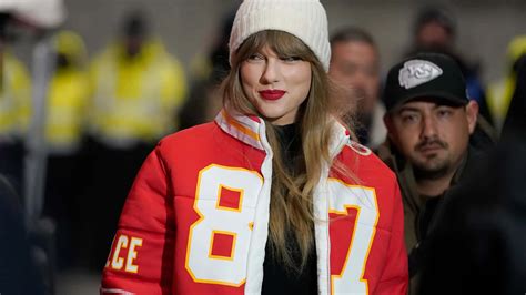 100 Preppy Taylor Swift Wallpapers 100 Preppy Taylor Swift Wallpapers