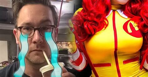 Dude Goes On An 1am Milkshake Run Witnesses The Weirdest Sex Drama At