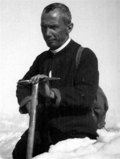 Don Giuseppe Buzzetti Alpinista Della Val Masino Alpinismo Vecchie Foto Leggende