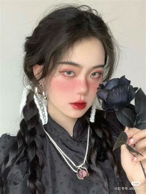 Ghim Của 🌿💖🧷 Trên Makeup Ý Tưởng Trang điểm Kiểu Tóc Nữ Nữ Thần