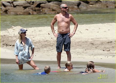 Reese Witherspoon And Jim Toth Hawaiian Beach Vacation Photo 2571401