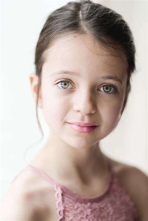 Tween Girl Face Photos Download Free High Quality Pictures Freepik