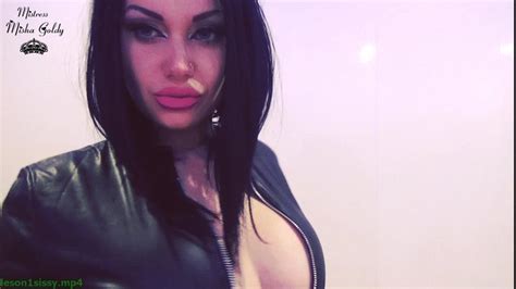 Tips For Passing As Female In Public Lessons For Sissy “gestures And Behavior” Film 1