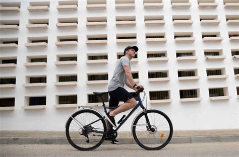 Rapha Randonnee Shorts Review [most Stylish Commuter Shorts]