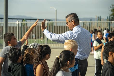 Home Ronald Reagan Elementary School