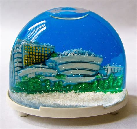 Guggenheim Museum New York City Ny Snow Globe Snow Globes Snow