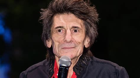 Ronnie Wood Net Worth Career And Lifestyle 2026 Update