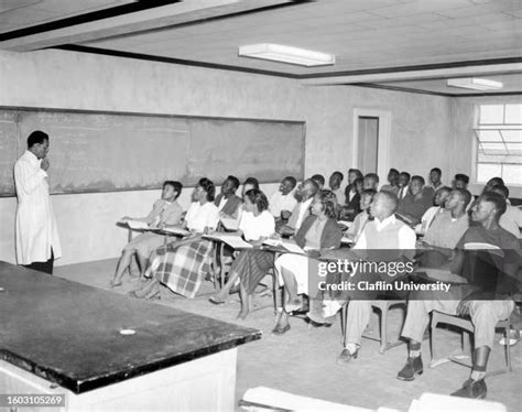 College Professor Teaching Class Photos And Premium High Res Pictures Getty Images