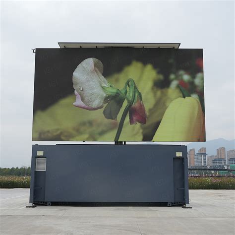 China 45sqm Mobile Led Folding Screen Container Factory And