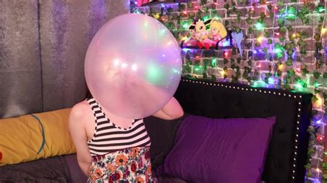 Bubblegum Blowing February 7 2022 Bendybrooke Clips4sale