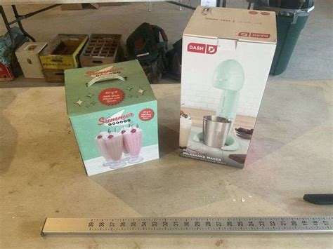 Milk Shake Maker With 4 Glasses And Bowls Legacy Auction Company