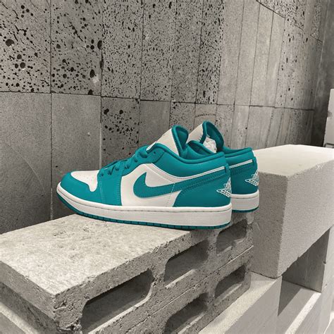 Giày Jordan 1 Low New Emerald Wmns Dc0774 132