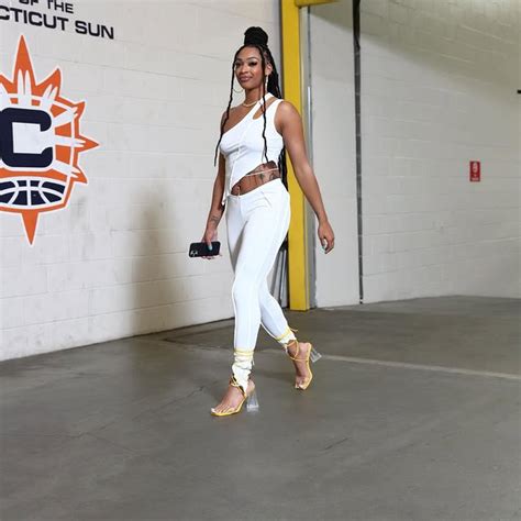 Dijonai Carringtons Feet