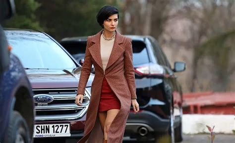Cesur Ve Güzelin Sühanı Tuba Büyüküstün Ve Gelinlikleri Ntv Haber