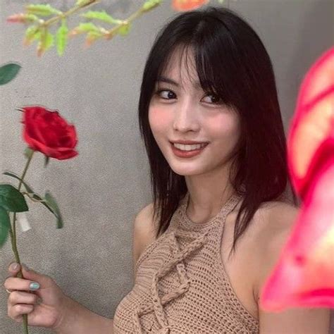 Pin By Jennie On Twice Momo Girl Icons Hirai Momo