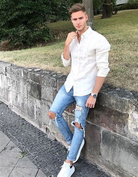 8 Awe Inspiring Casual Outfits For Men To Wear On 1st Date