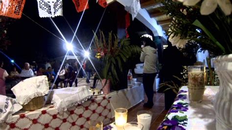 Día De La Santa Cruz En Huecorio Michoacán México Youtube