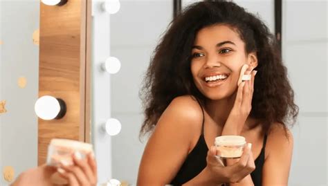 Pros And Cons Of Not Wearing Makeup