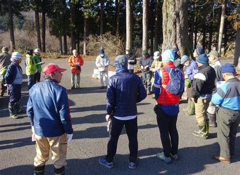 Npo法人古賀志山を守ろう会「不法投棄物回収作業」取材報告 まちぴあブログ