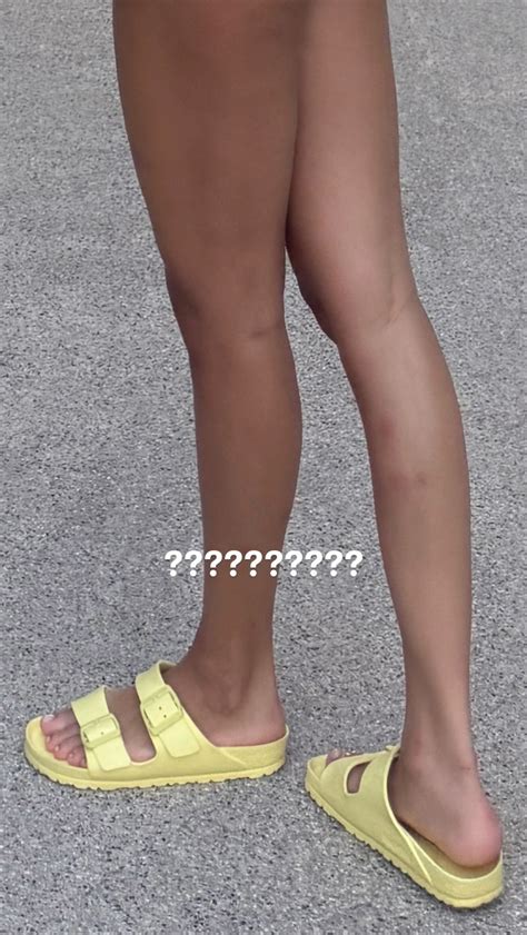 Maya Keys Feet