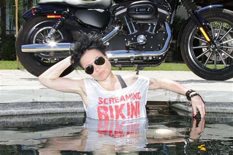 Sarah Mcleod Archives