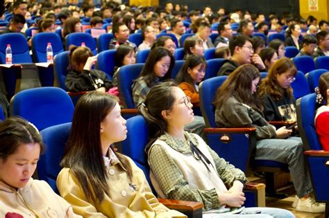 我校成功举行“互联网”大学生创新创业大赛启动仪式 创新创业学院