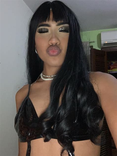 do i look good tonight? be honest 😘 : r/femboy