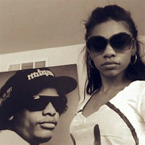Eazy And His Daughter Black Celebrity News Old School Aesthetic Hip
