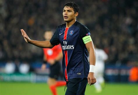 Psg Roberto Carlos Prend Position Dans Le Dossier Thiago Silva