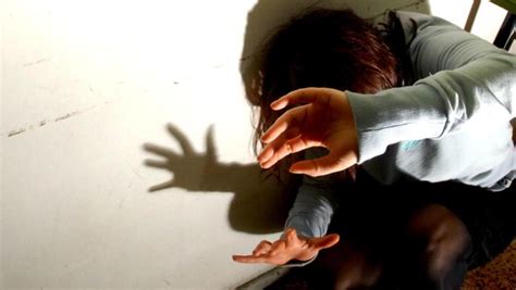 Vasto Drogata Abusata E Filmata Il Video Nella Chat Di Classe La Stampa