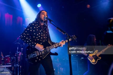 Daron Malakian Scars On Broadway