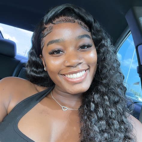 Shelby Wrights Postlemon8