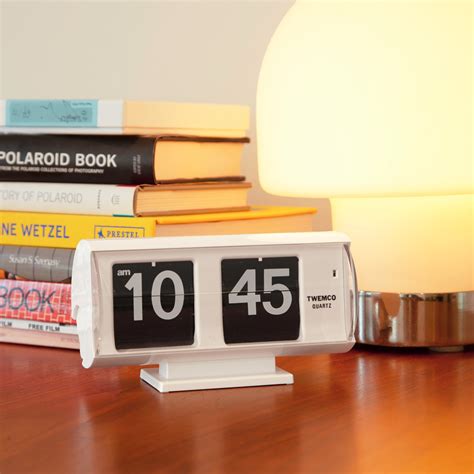 Twemco Qt 30t Analog Flip Clock