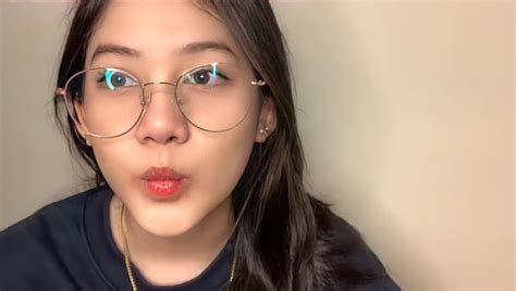 Pin Oleh Arzan Di Chika Orang Cantik Selebritas Kecantikan