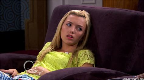 Peyton List Skai Jackson Jessiesay Yes To The Messy Dress Imagespicturesphotos