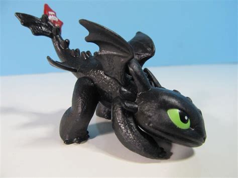 Dreamworks Toothless How To Train Your Dragon Plastic Figure 375
