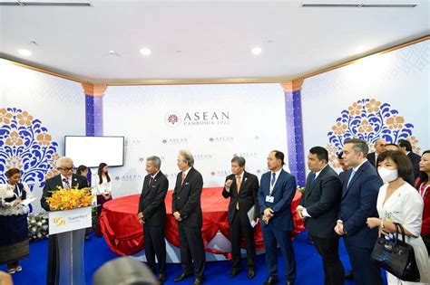 Unveiling Ceremony Of ”multi Modal Phnom Penh Logistics Complex” Pplc During The 40th And 41st