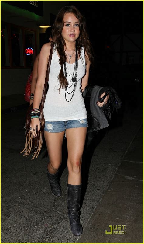 Miley Cyrus Cools Down With Coffee Bean Photo 271101 Photo Gallery