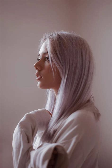 Ambar Miraaj Driscoll Scrolller