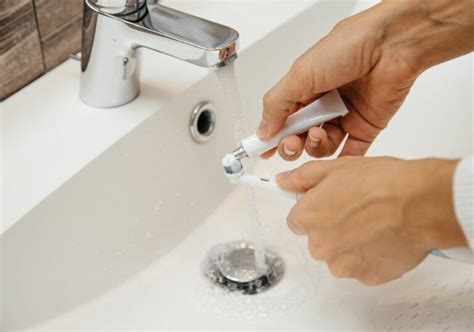 Can Toothpaste Cause Dry Mouth And Lips Explained