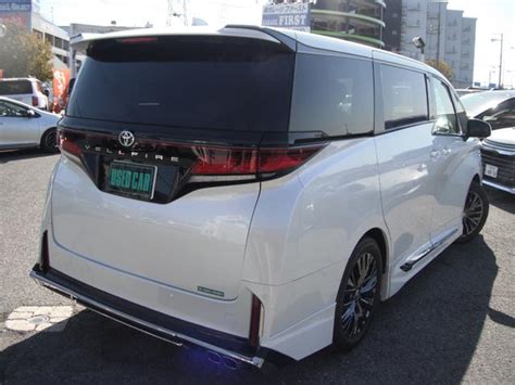 Toyota Vellfire Z Premier 2023 Pearl White 5000 Km Details