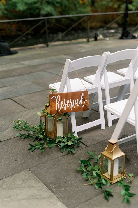 Beautiful And Thoughtful Ideas To Highlight Reserved Seats At Your