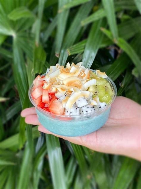 รูป A Bowl Ha สมูทตี้ผลไม้ ผลไม้ปั่น ขนมปังปิ้ง