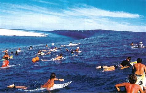 The Legendary Wave Of Teahupoo View From The Side R Alternateangles