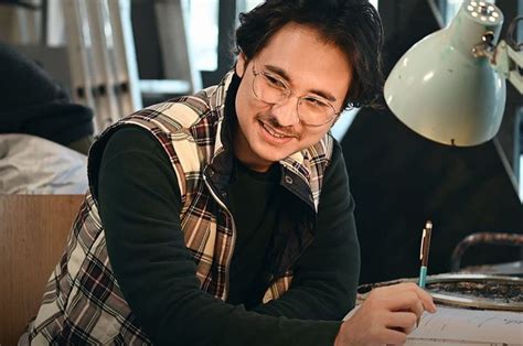 Transformasi Jerome Kurnia Jadi Kit Tumbuhin Kumis Hingga Baju Layer Cewekbanget