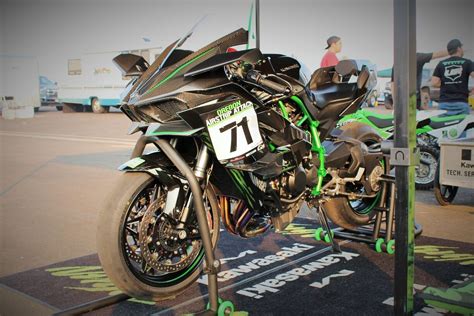 Kawasaki H2r 200 Mph Review
