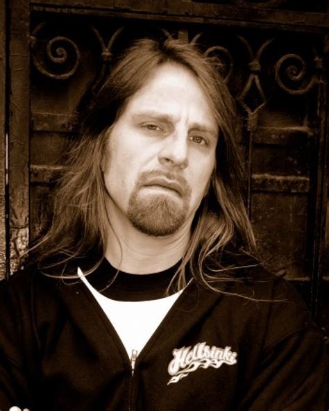 Jone Nikula Varaa Puhuja Joka Tarjoaa Uusia Näkökulmia