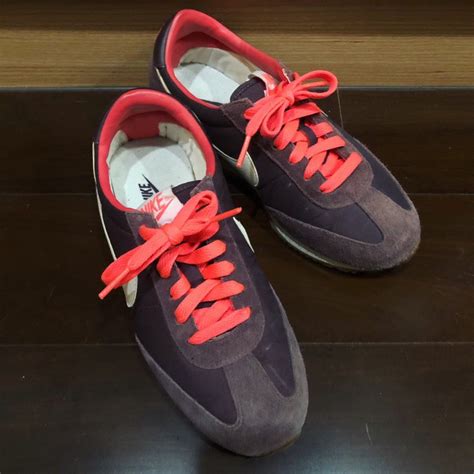 正nike女生酒紅色阿甘運動鞋 蝦皮購物