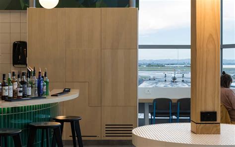 Aroha Cafe And Bar Tablefive